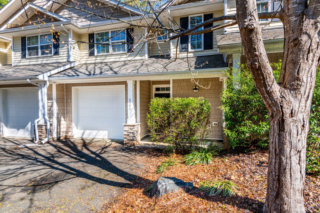 6303 Grove Estates Terrace Raleigh, NC 27606 - Hillman Real Estate Group